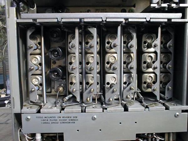 R-392/URR - RadioNerds