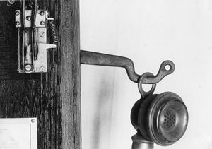 Wall Telephone Common Battery - RadioNerds